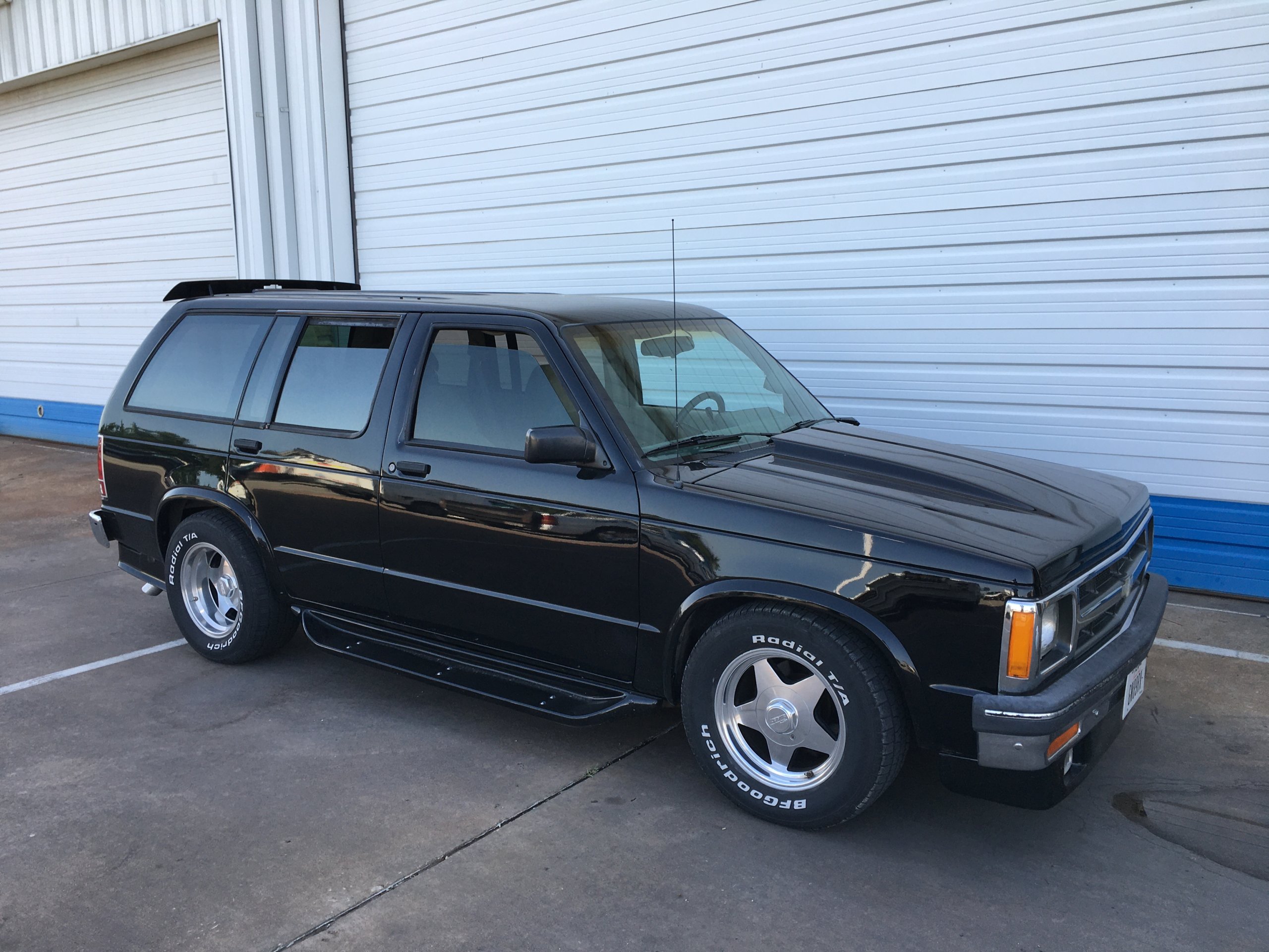 Lowered 1st Gen S10 Blazer